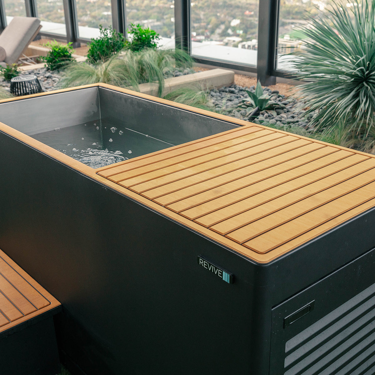 Luxury Plunge – Revive Plunge